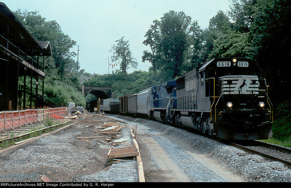 NS 6616 on a northbound on restored #2 track at KEmper St Station